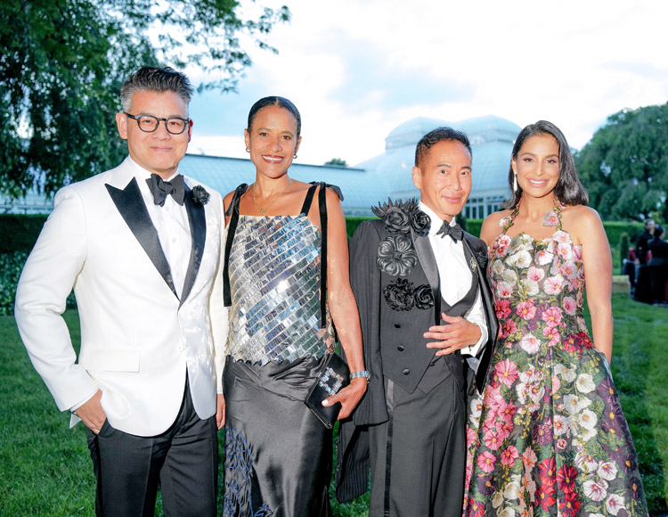 New York Botanical Garden’s Conservatory Ball ushers in the summer ...